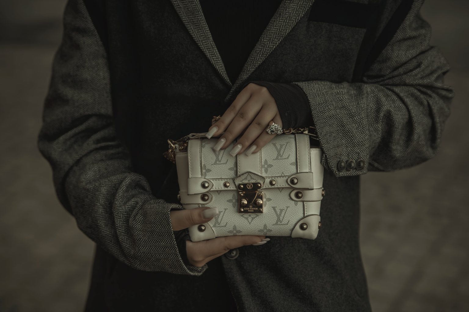 Designer Handbags: Unveiling Elegance with Louis Vuitton